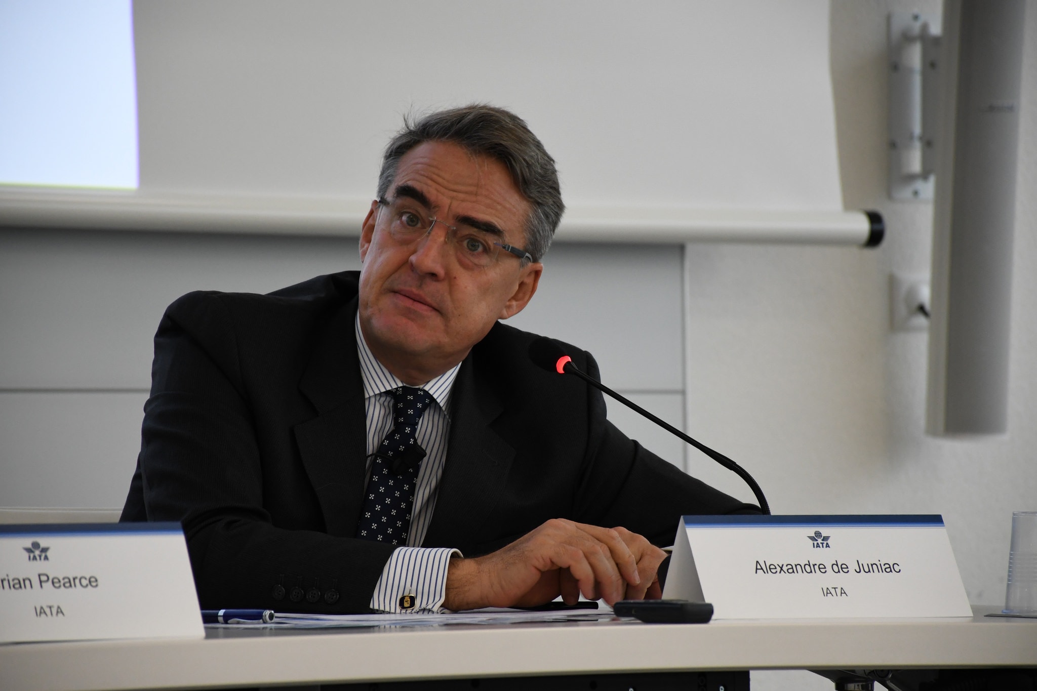 Most Pax Unwilling to Pay More for Comfort, IATA CEO Says - APEX